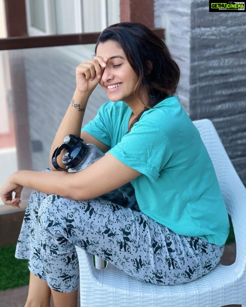 Priya Bhavani Shankar Instagram - Elegance 🫶🏼 ft. @priyabhavanishankar ...