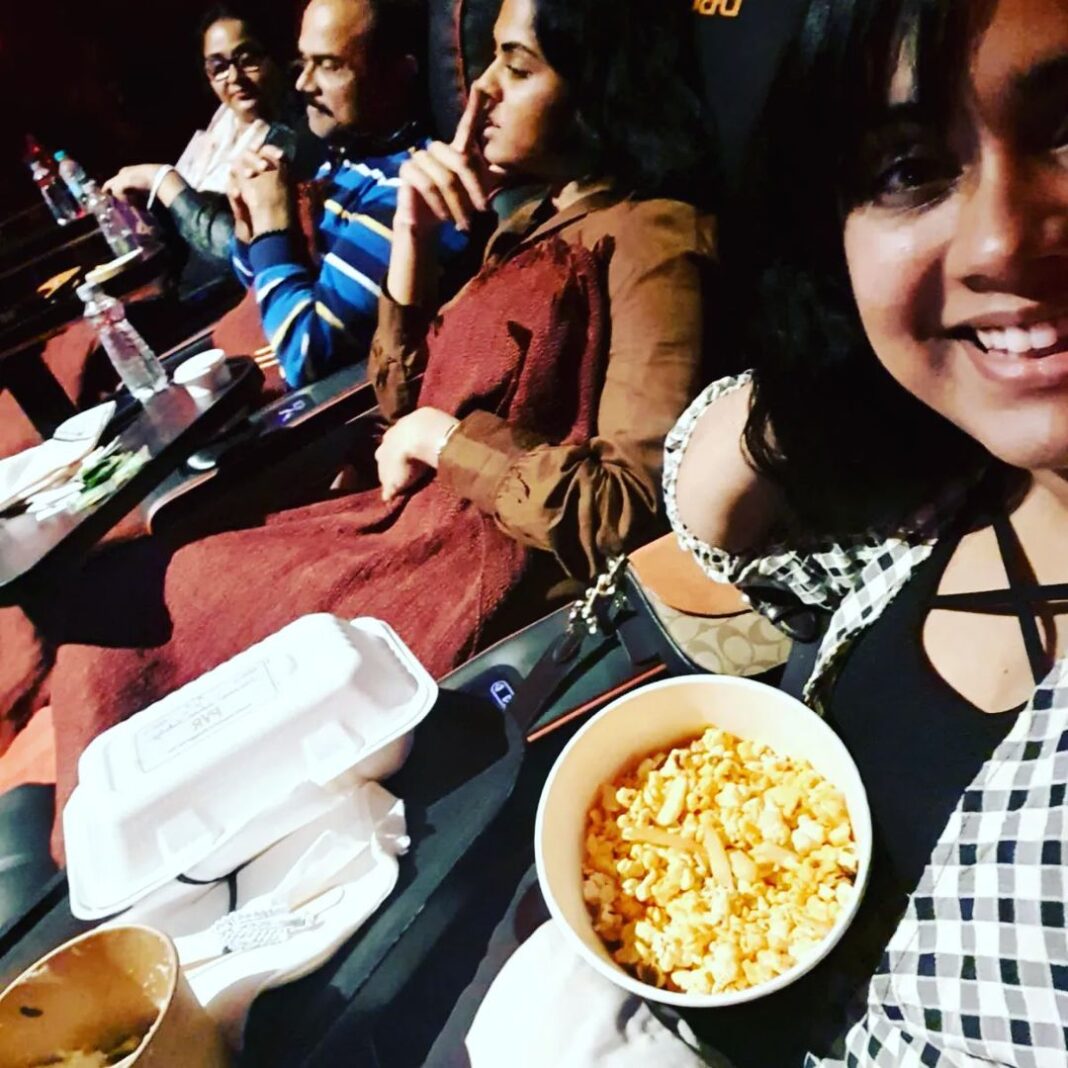 Actress Radha HD Photos and Wallpapers July 2022 - Gethu Cinema