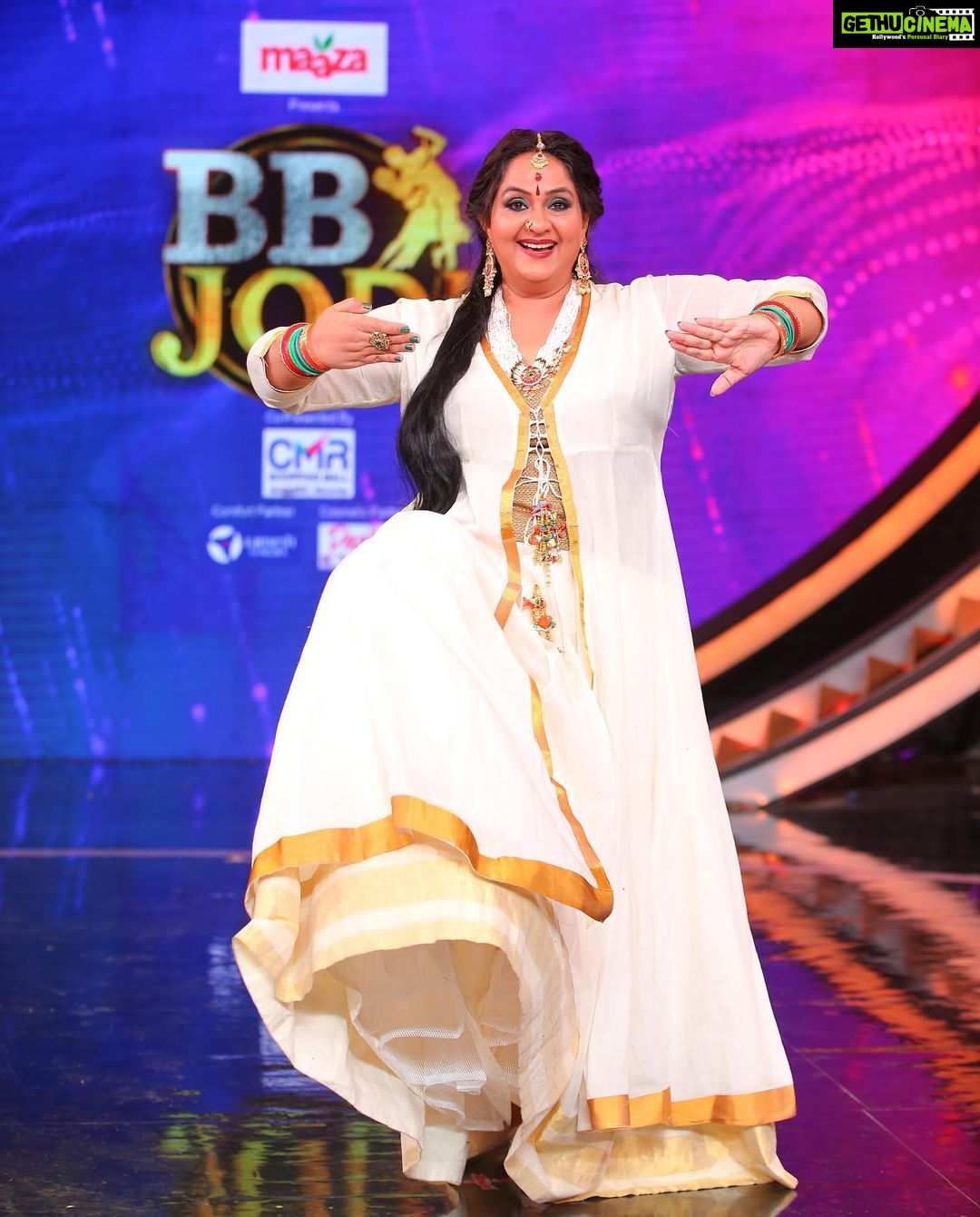 Radha Instagram – My ️ goes mmmm mmmm mmmmmm, when it comes to ...