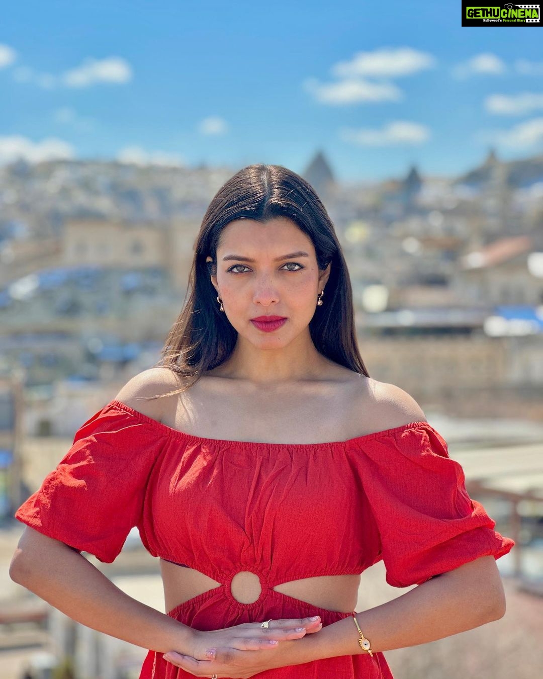 Riya Deepsi Wiki, Biography, Age, Gallery, Spouse and more