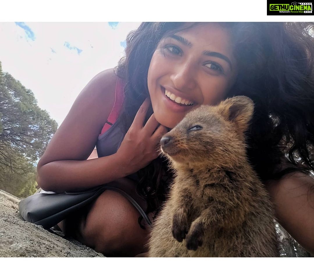 Roshni Prakash Instagram – Relishing this moment with the best poser in ...