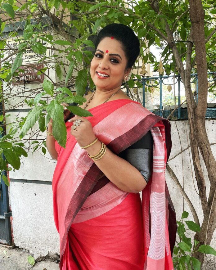 Actress Rupa Sri HD Photos and Wallpapers December 2021 - Gethu Cinema