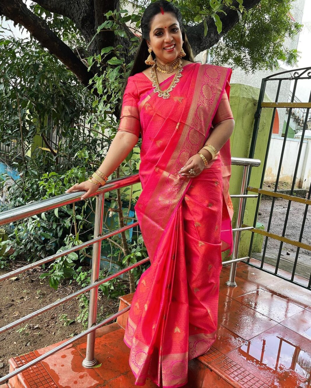 Actress Rupa Sri HD Photos and Wallpapers December 2021 - Gethu Cinema