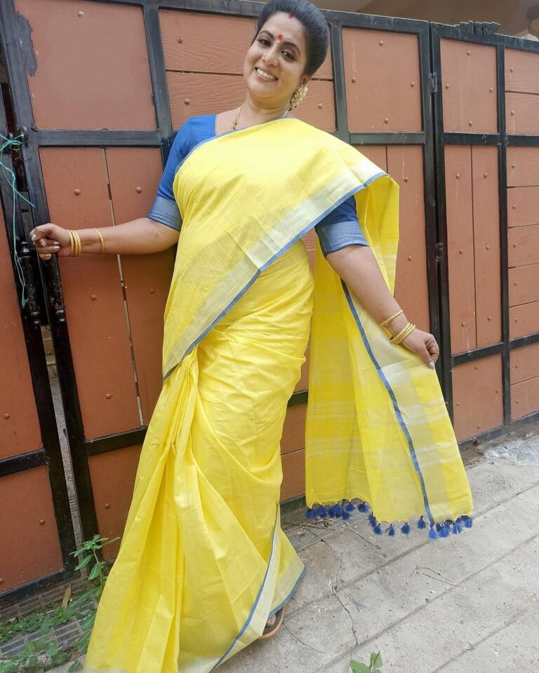 Actress Rupa Sri HD Photos and Wallpapers August 2021 - Gethu Cinema