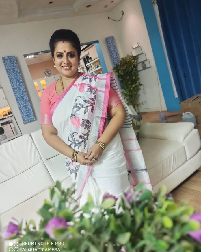 Actress Rupa Sri HD Photos and Wallpapers February 2021 - Gethu Cinema