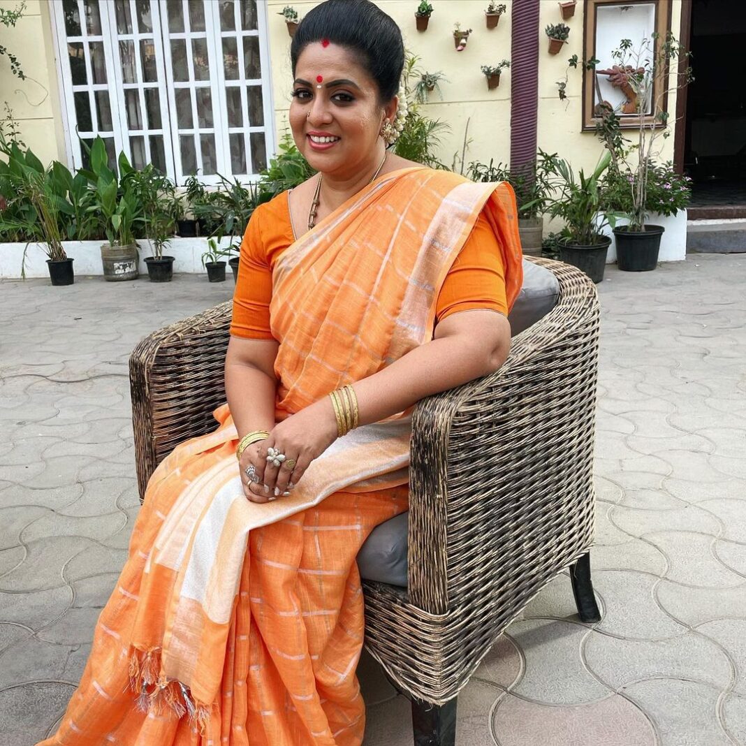 Actress Rupa Sri HD Instagram Photos and Wallpapers June 2022 | Gethu ...