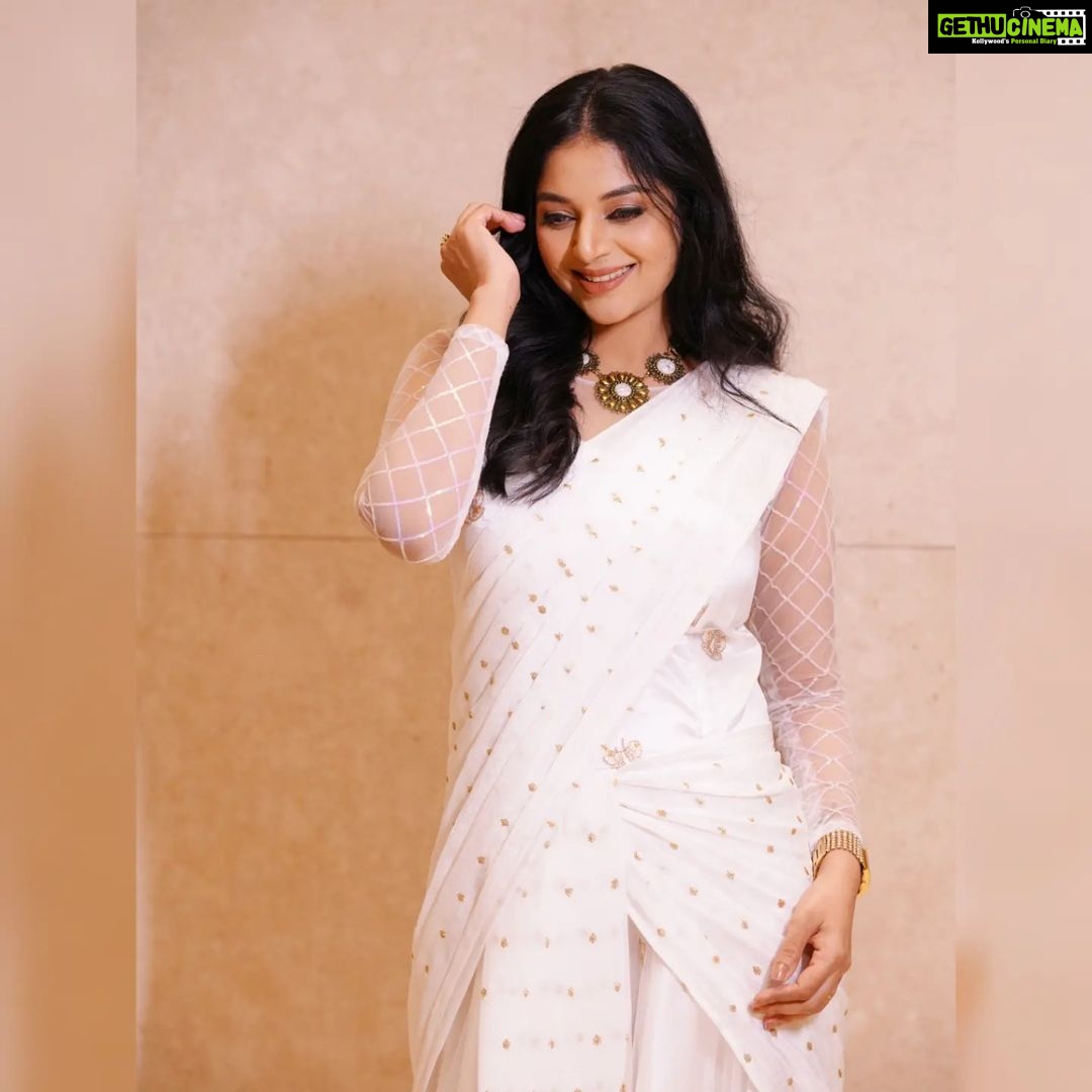 Sanam Shetty Instagram – One of the most beautiful gowns I’ve worn 🤍🤍🤍🤍 ...