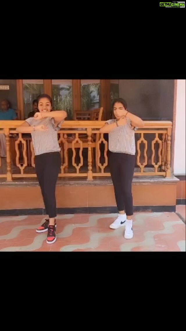 Actress Sandra Thomas HD Instagram Photos and Wallpapers April 2023 ...