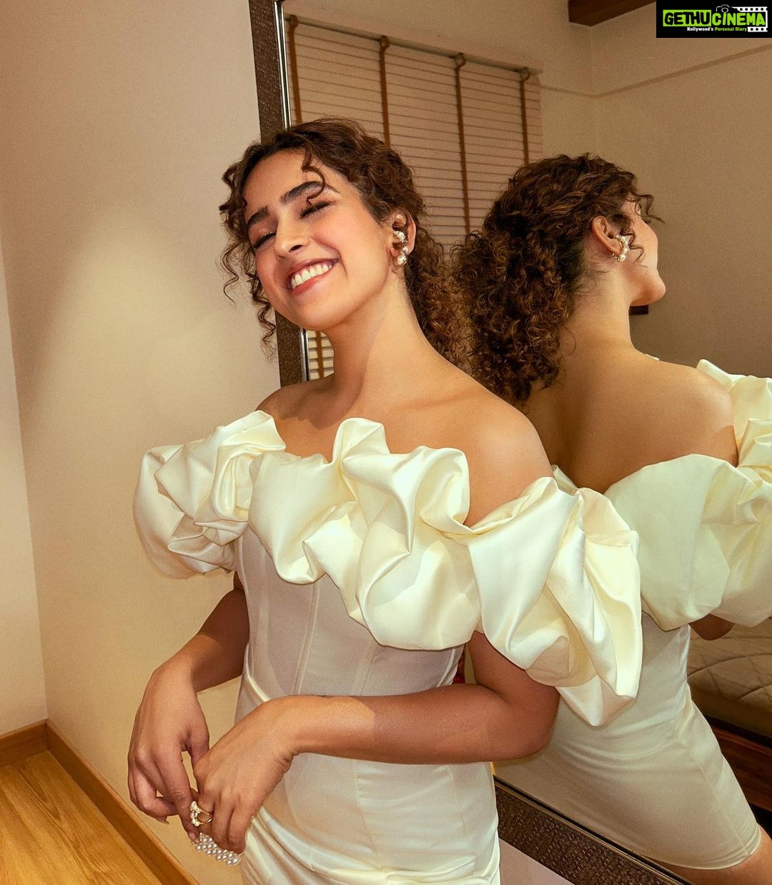 Actress Sanya Malhotra HD Instagram Photos and Wallpapers April 2023 ...