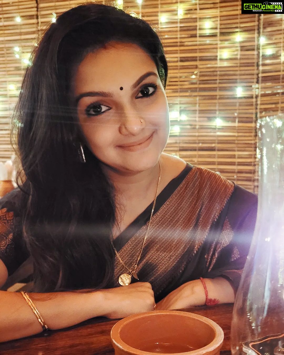 Saranya Mohan Instagram – 📷 @swami_bro Velvet Dawn Trivandrum | Gethu ...