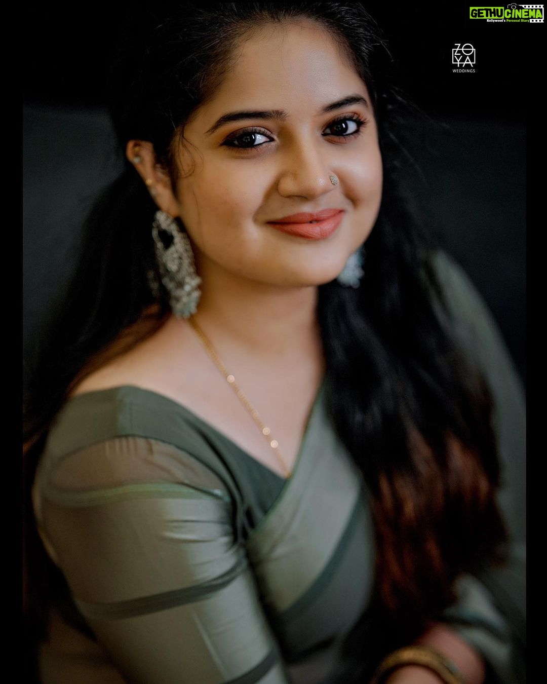 Actress Shafna HD Instagram Photos and Wallpapers July 2022 | Gethu Cinema