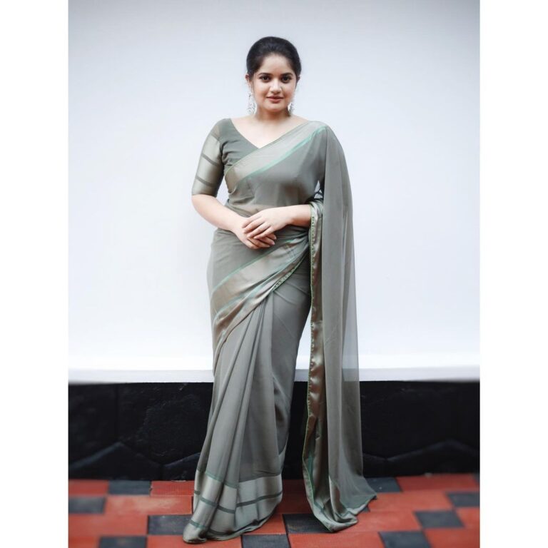 Actress Shafna HD Photos and Wallpapers July 2022 - Gethu Cinema