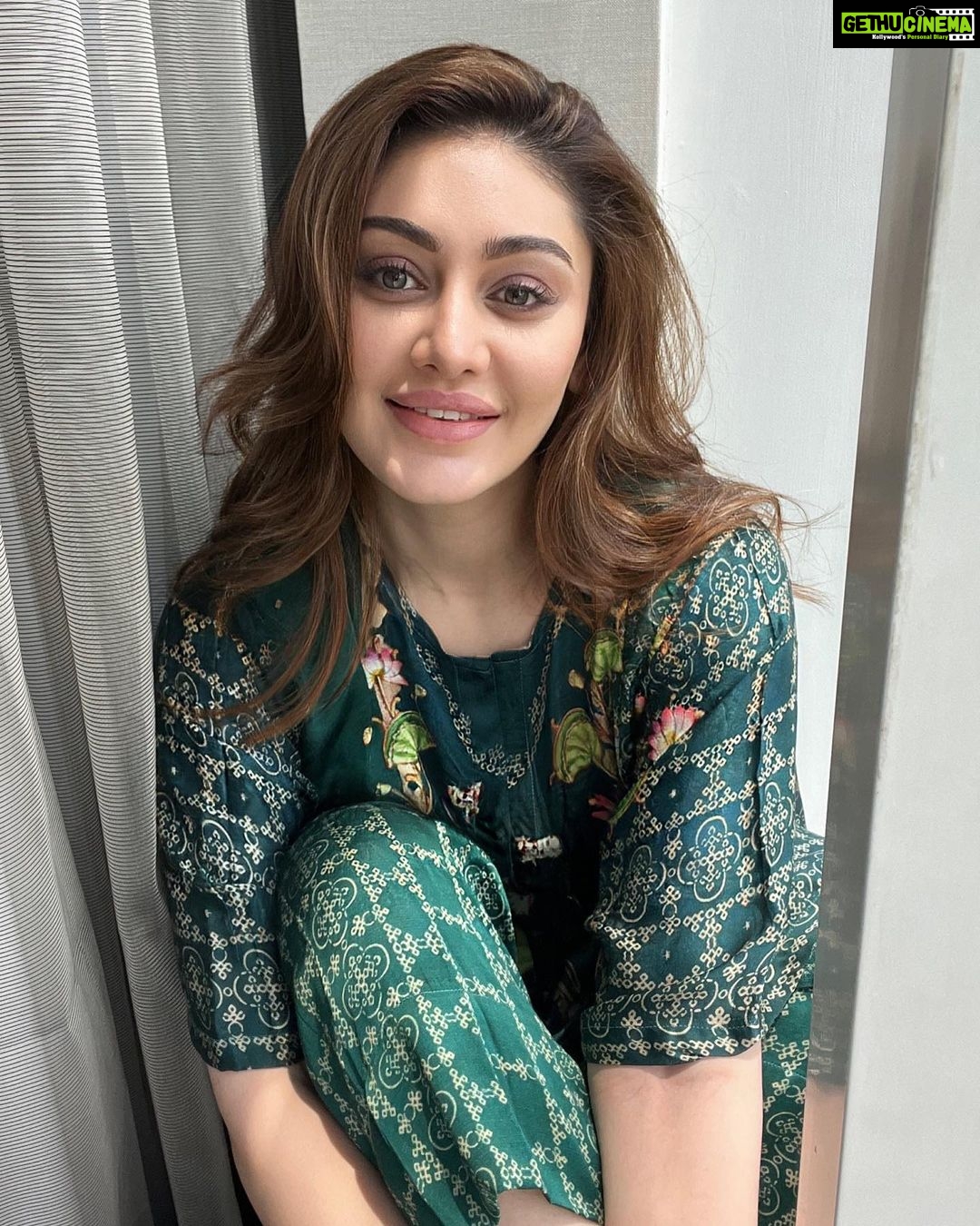 Shefali Jariwala Instagram Perfect For A Hot Summer Tuesday 💃🏼😎🍉🌻🕶️🧴