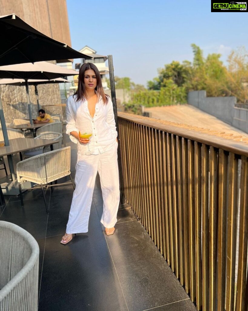 Actress Shraddha Das HD Instagram Photos and Wallpapers May 2023 ...