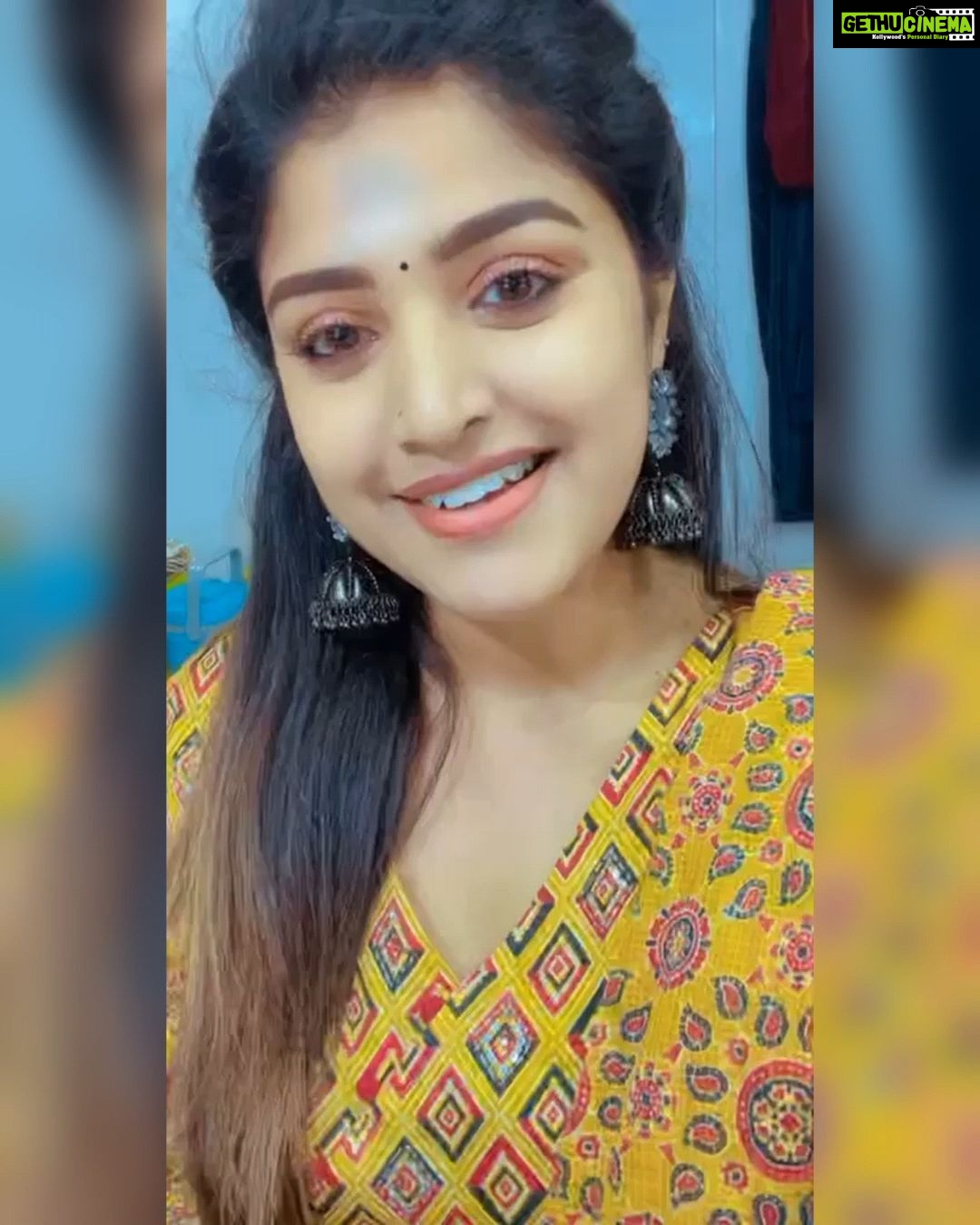 Shreya Anchan Instagram – Ungakulla iruka or unga kuda Iruka super star ...