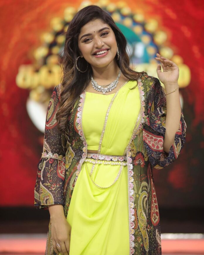 Actress Shreya Anchan HD Photos and Wallpapers May 2022 | Gethu Cinema