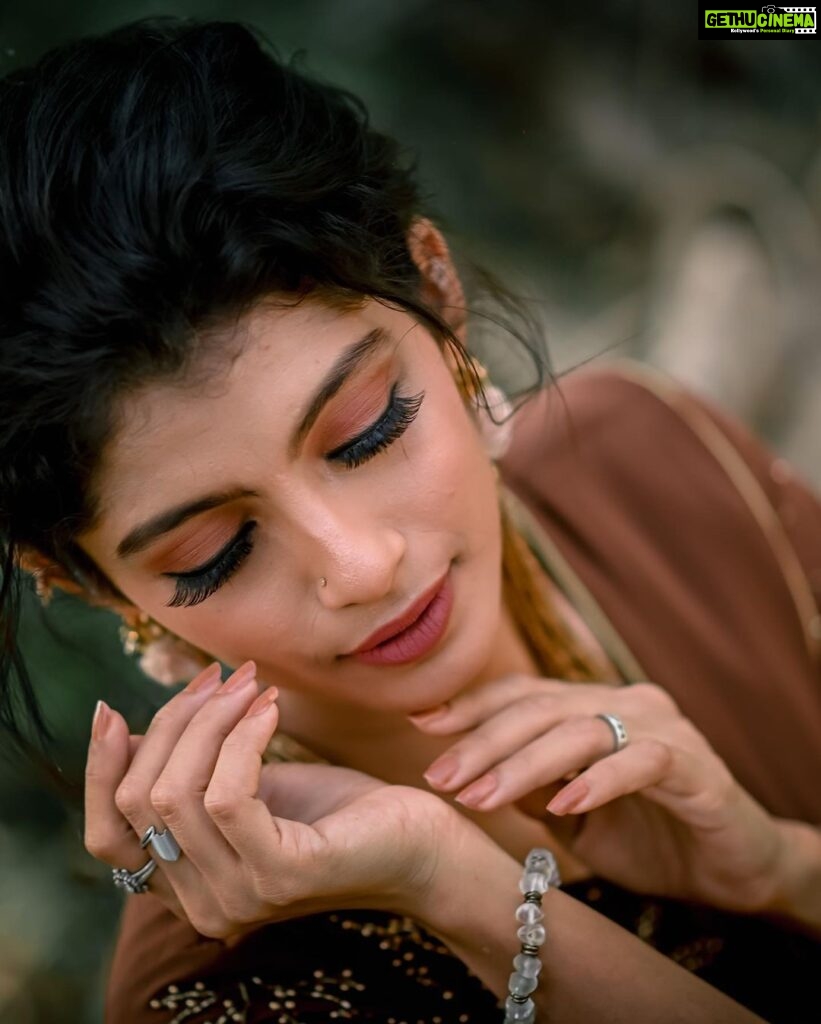 Actress Shruthi Rajanikanth HD Instagram Photos and Wallpapers May 2023 ...