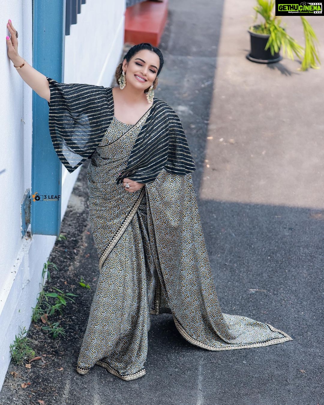 Shweta Menon Instagram – Always love to work with u my sweet sister ...