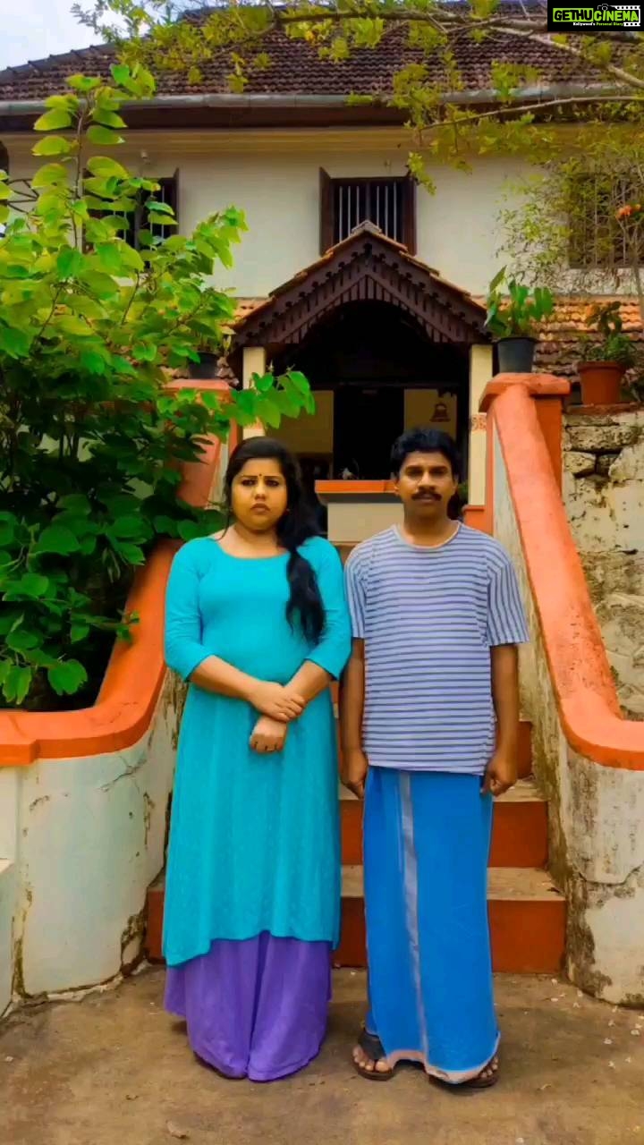 Actress Sneha Sreekumar HD Instagram Photos and Wallpapers November ...