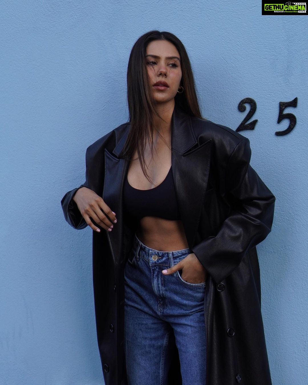 Actress Sonam Bajwa HD Instagram Photos and Wallpapers December 2022 ...