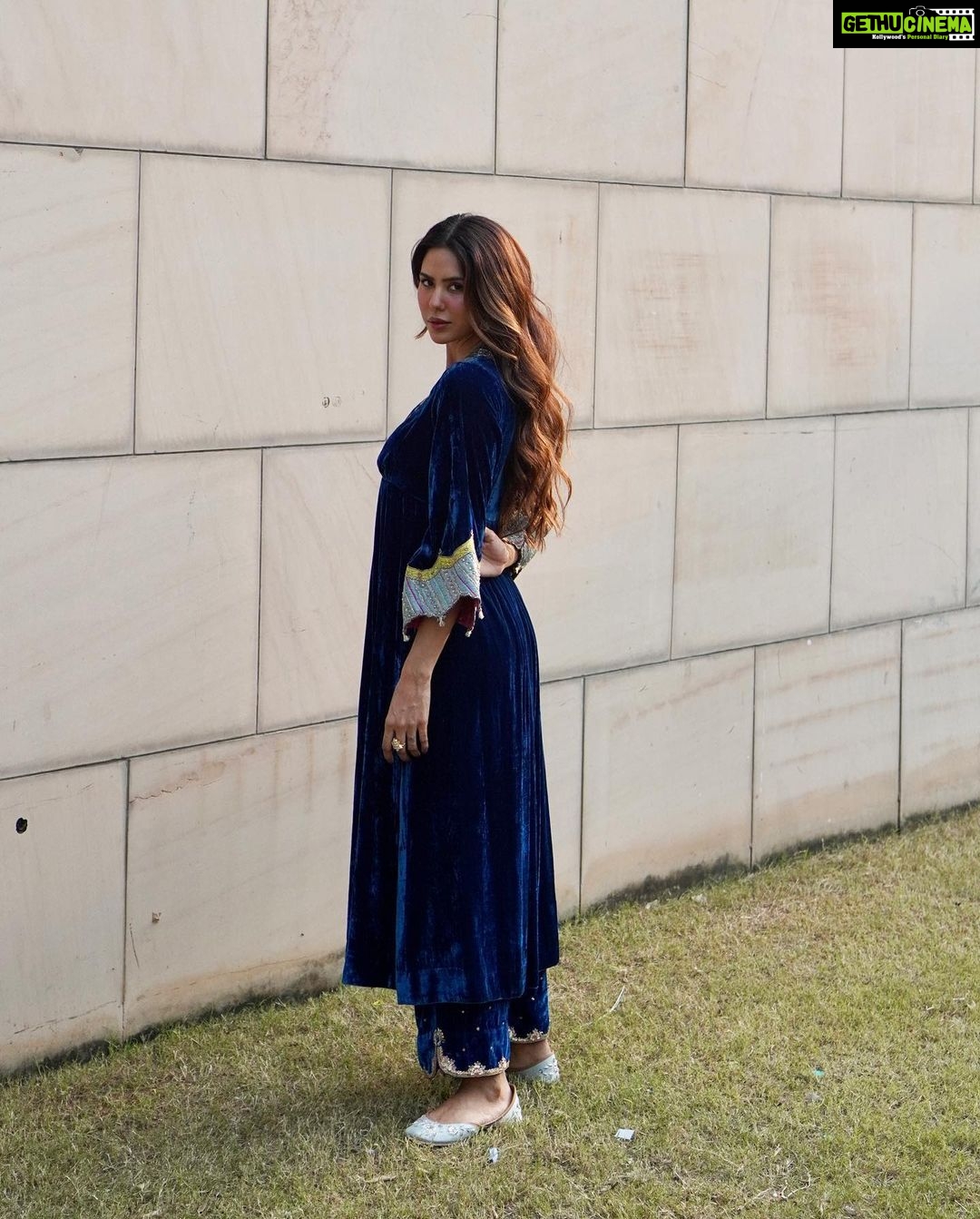 Actress Sonam Bajwa HD Instagram Photos and Wallpapers December 2022 ...