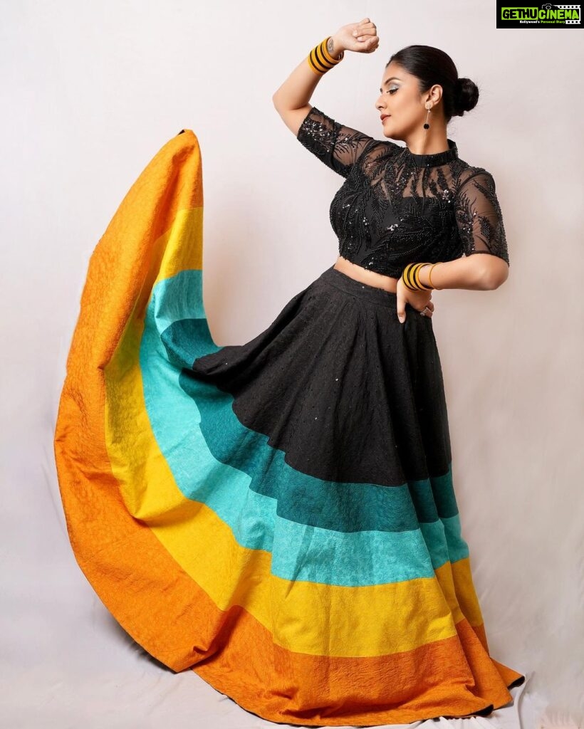 Actress Sreemukhi HD Instagram Photos and Wallpapers April 2023 | Gethu ...