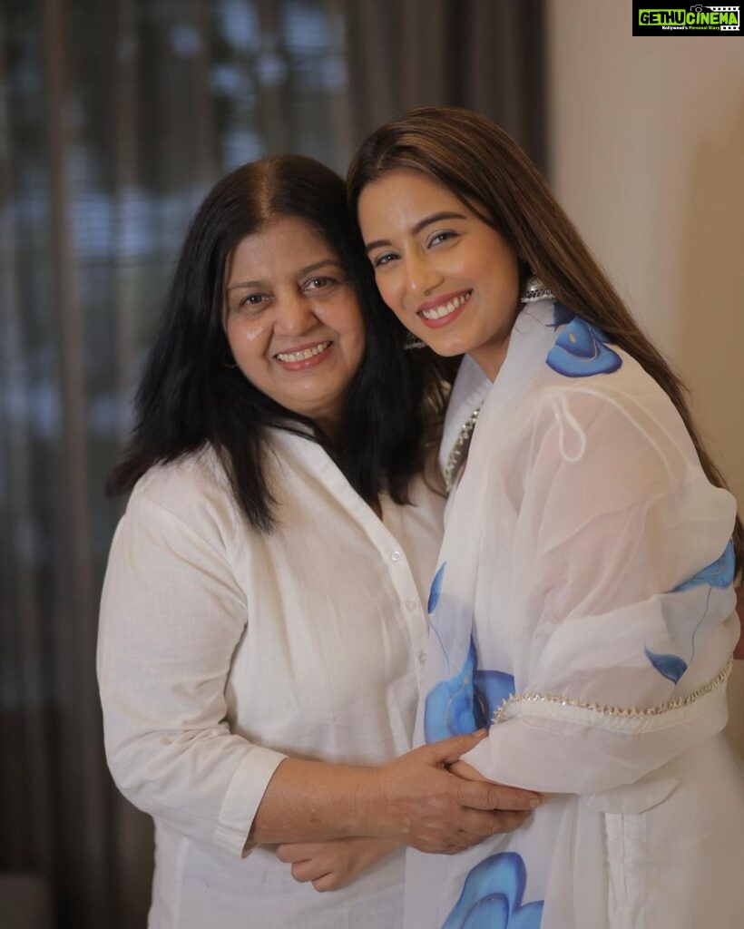 Actress Srishty Rode HD Instagram Photos and Wallpapers June 2023 ...