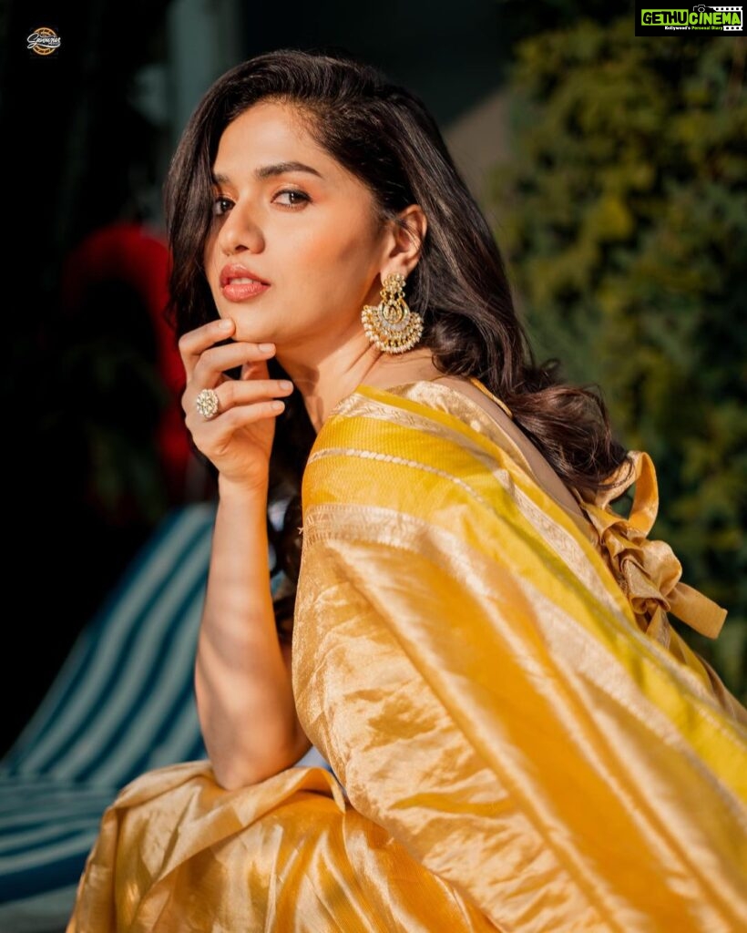 Actress Sunaina HD Instagram Photos and Wallpapers January 2023 | Gethu ...