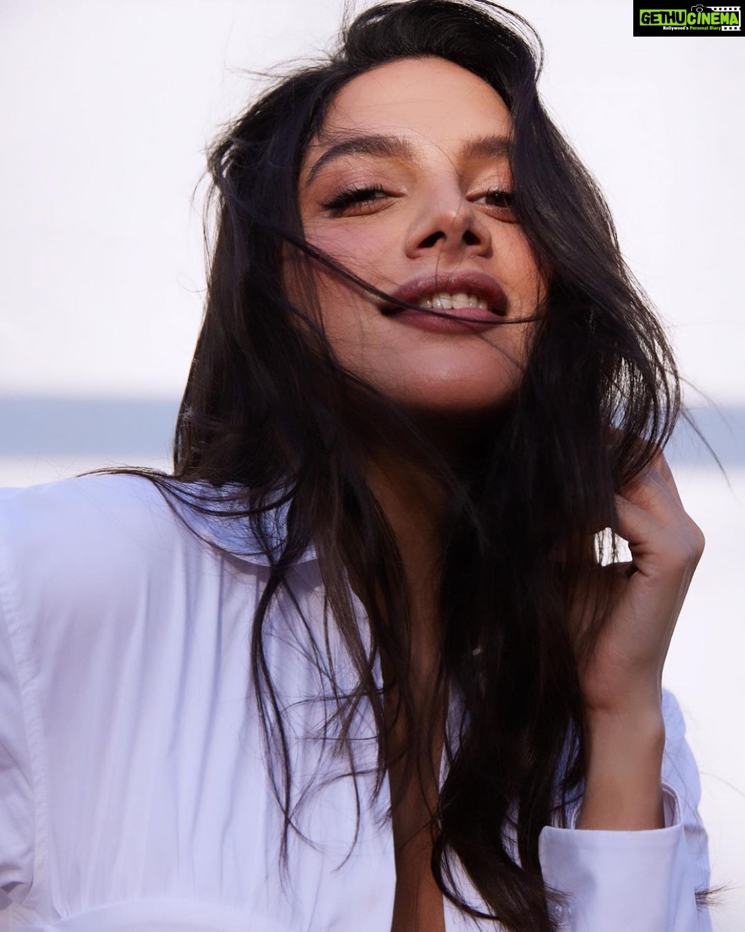 Tanya Hope Instagram – Running away with the circus 🎪 @sashajairam ...