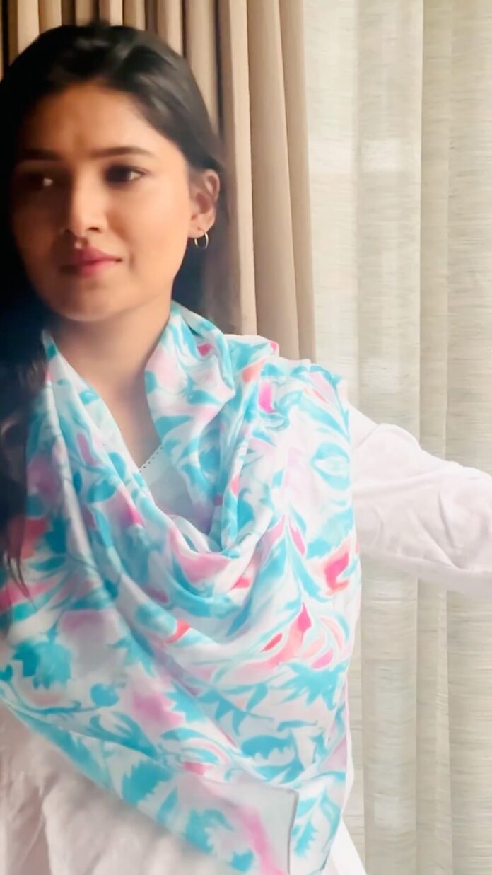 Actress Vani Bhojan HD Photos and Wallpapers September 2022 - Gethu Cinema