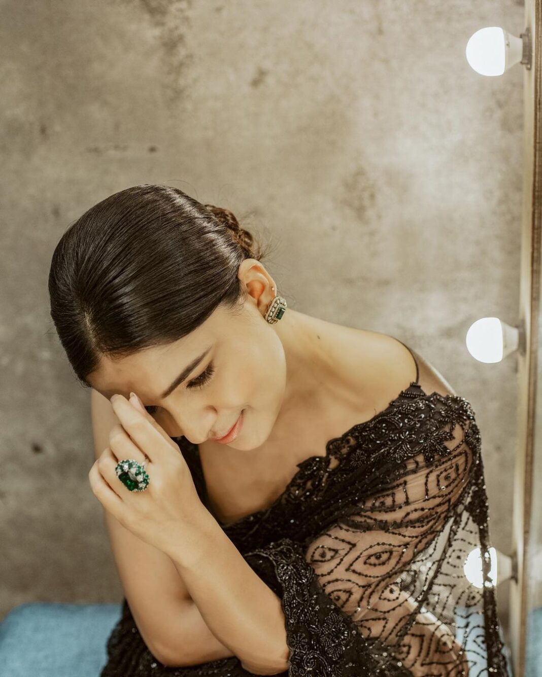 Actress Vani Bhojan HD Photos and Wallpapers September 2022 - Gethu Cinema