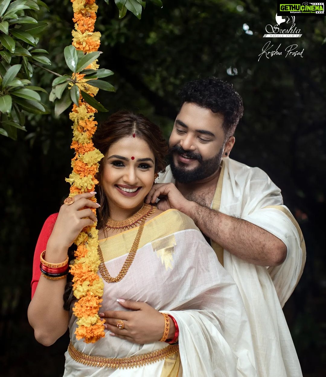 Vidhya Mohan Instagram – ശലഭം In frame @vidyavinumohan @vinumohan_actor ...