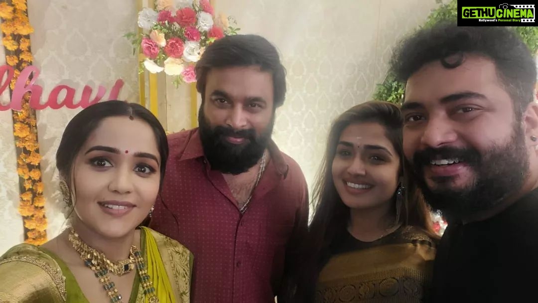 Actress Vidhya Mohan HD Instagram Photos and Wallpapers September 2022 ...