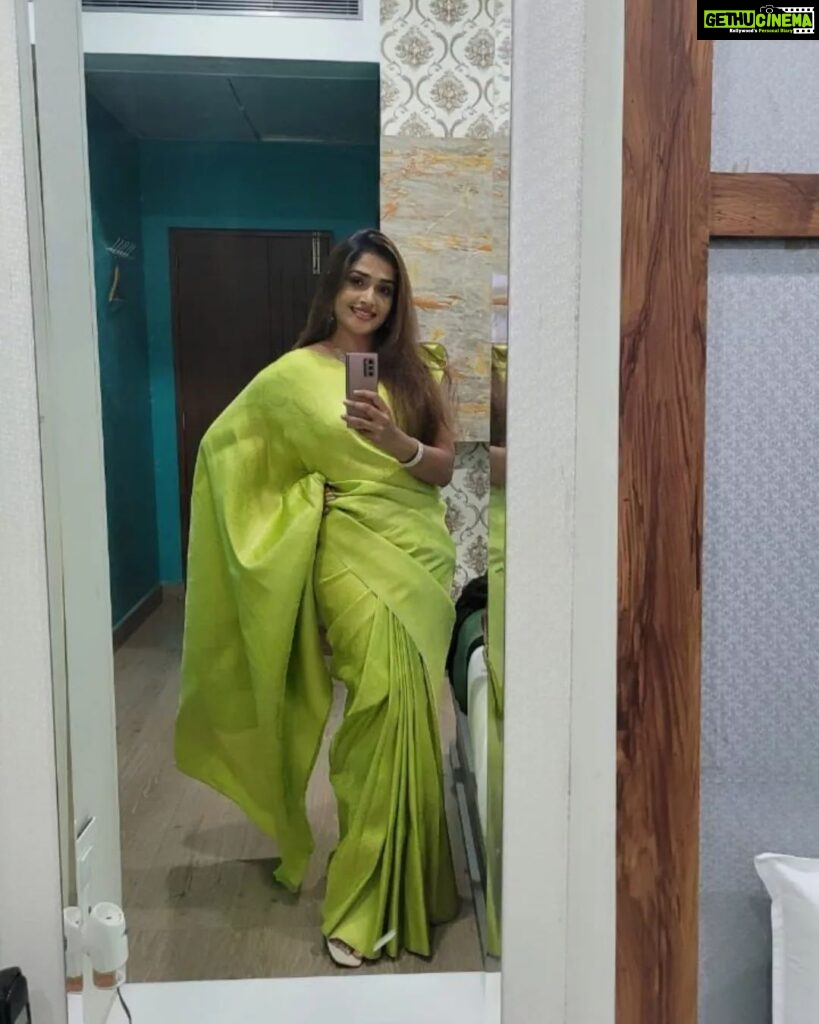 Actress Vidhya Mohan HD Instagram Photos and Wallpapers June 2023 ...