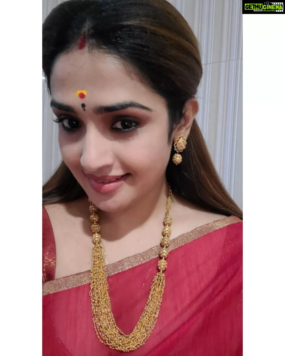 Actress Vidhya Mohan HD Instagram Photos and Wallpapers June 2023 ...