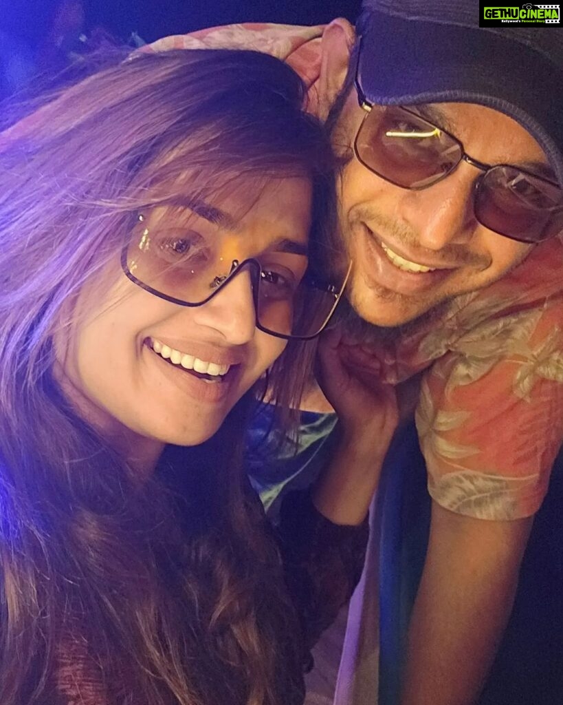 Actress Vidhya Mohan HD Instagram Photos and Wallpapers April 2023 ...