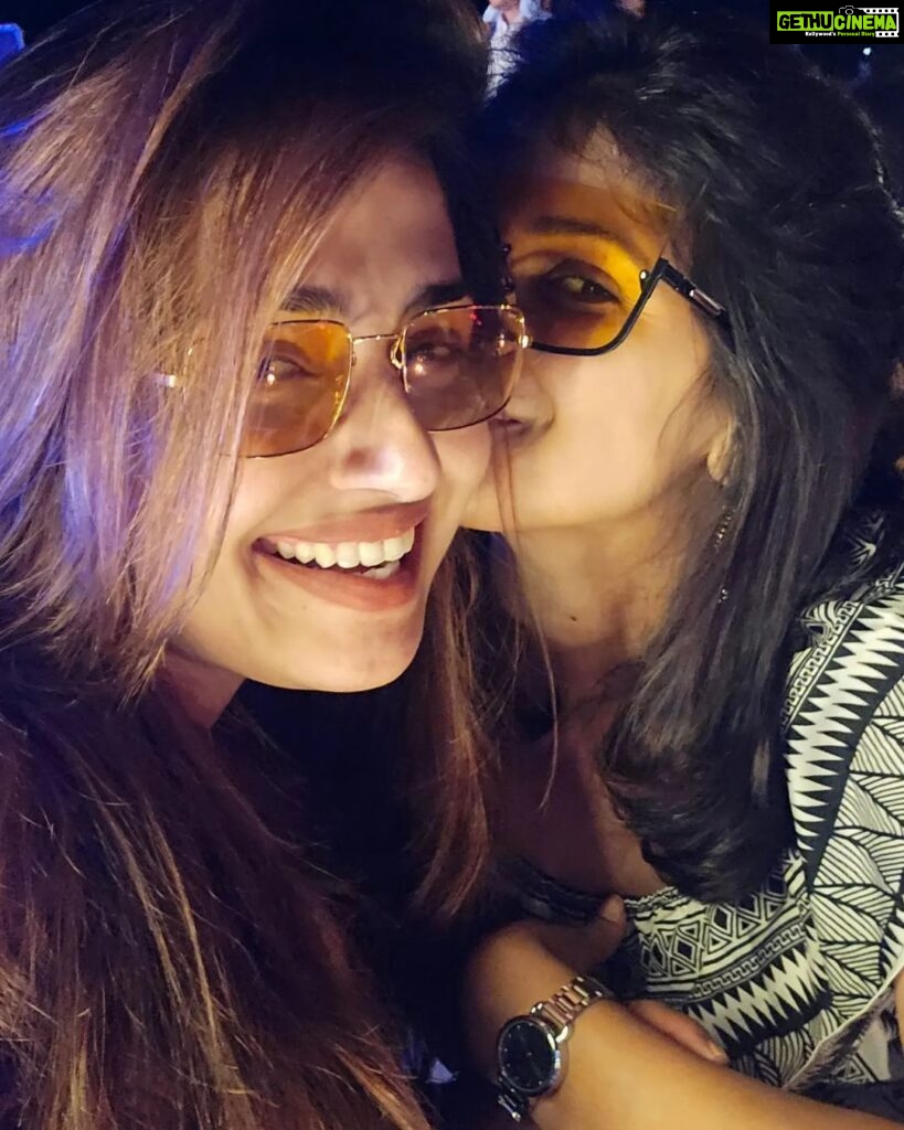 Actress Vidhya Mohan HD Instagram Photos and Wallpapers April 2023 ...