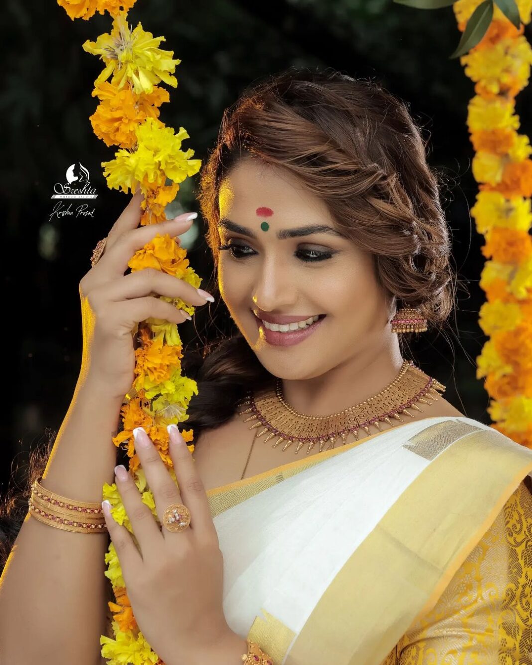 Actress Vidhya Mohan HD Photos and Wallpapers December 2022 - Gethu Cinema