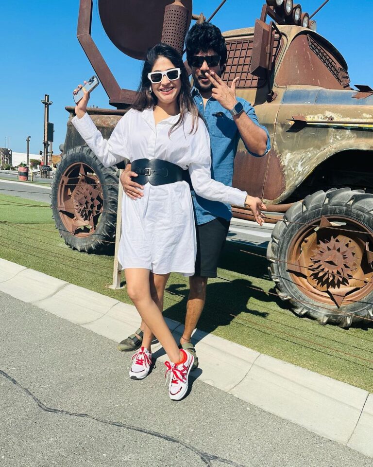 Vijayalakshmi Wiki, Biography, Age, Gallery, Spouse and more