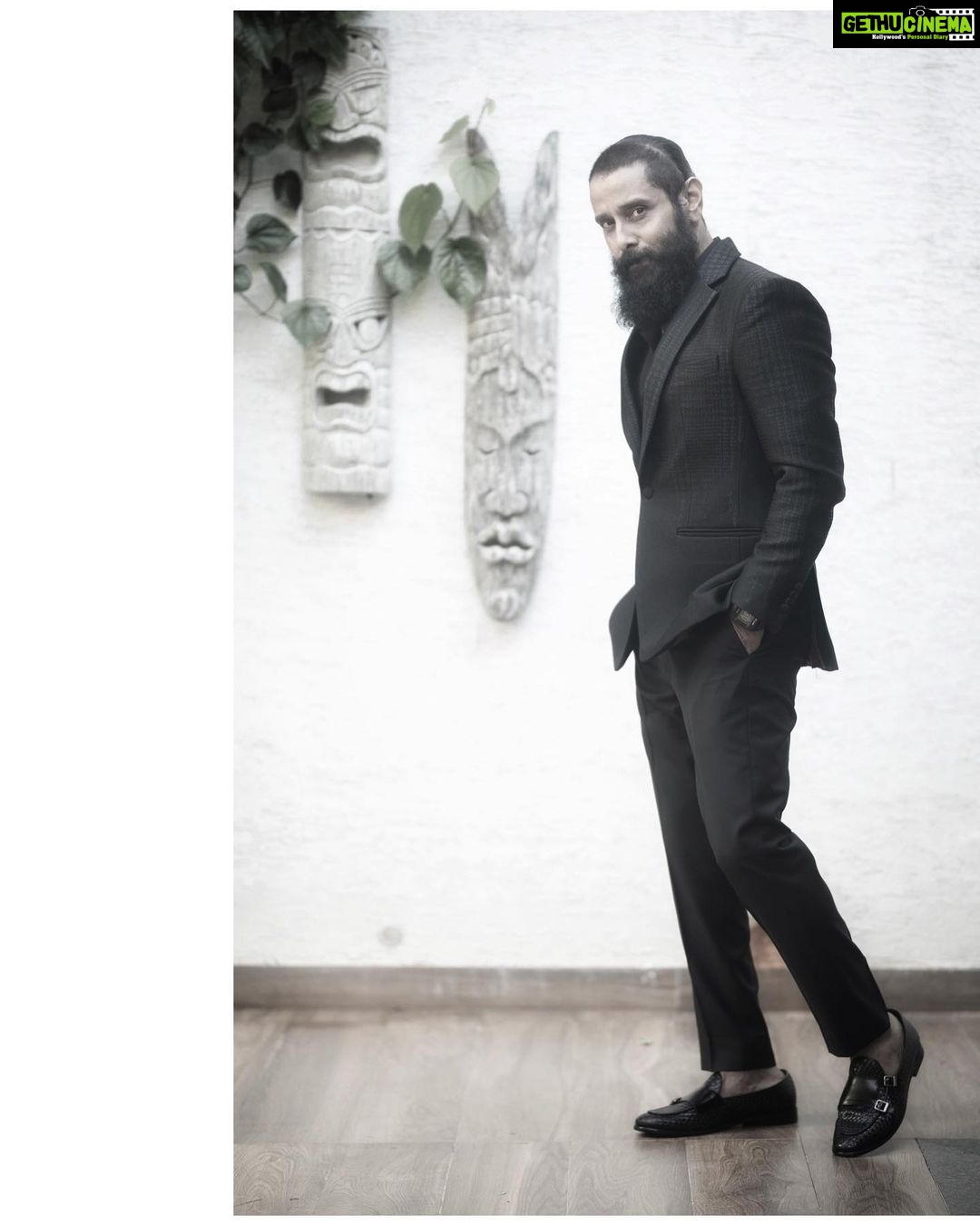 Vikram Instagram – No Shave November!! | Gethu Cinema