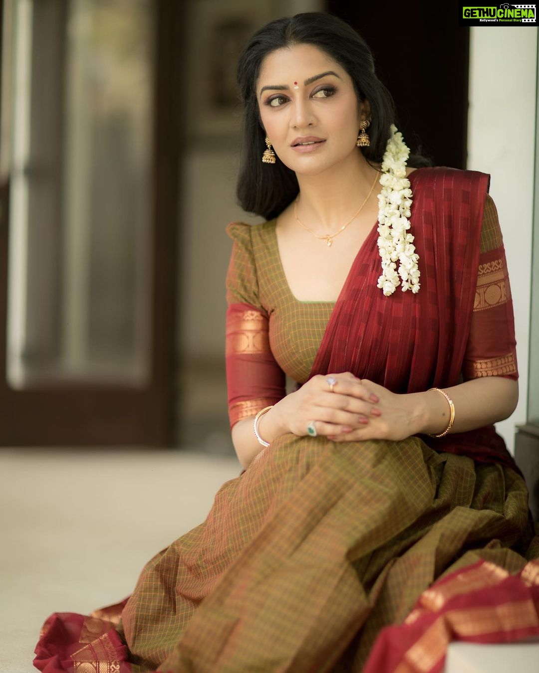 Actress Vimala Raman HD Instagram Photos and Wallpapers January 2023 ...
