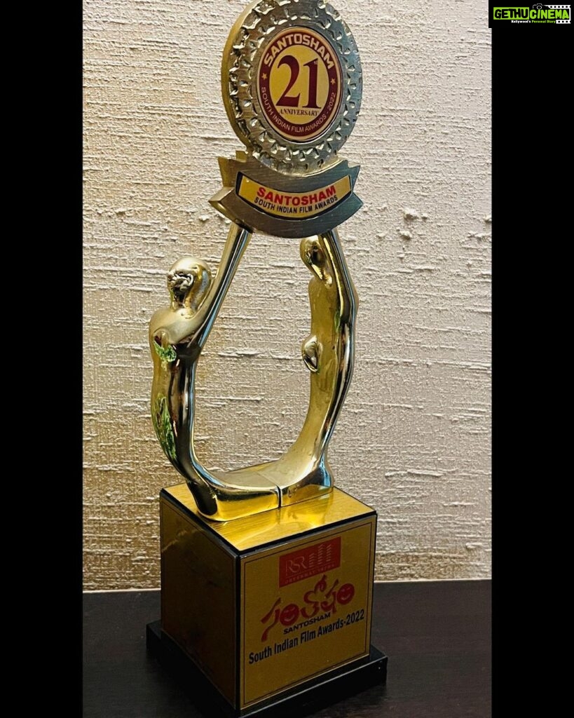 Actress Vinitha Koshy HD Instagram Photos and Wallpapers May 2023 ...