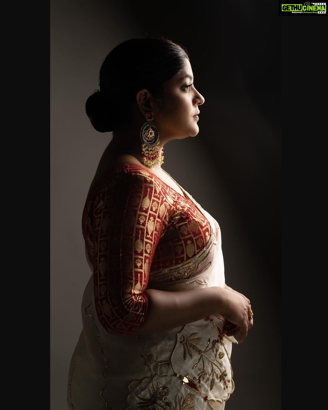 Aparna Balamurali Instagram – Stylist : @stylingbyafsheenshajahan Shot ...