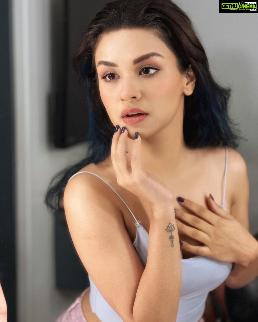 Actress Avneet Kaur HD Instagram Photos and Wallpapers June 2023 | Gethu Cinema