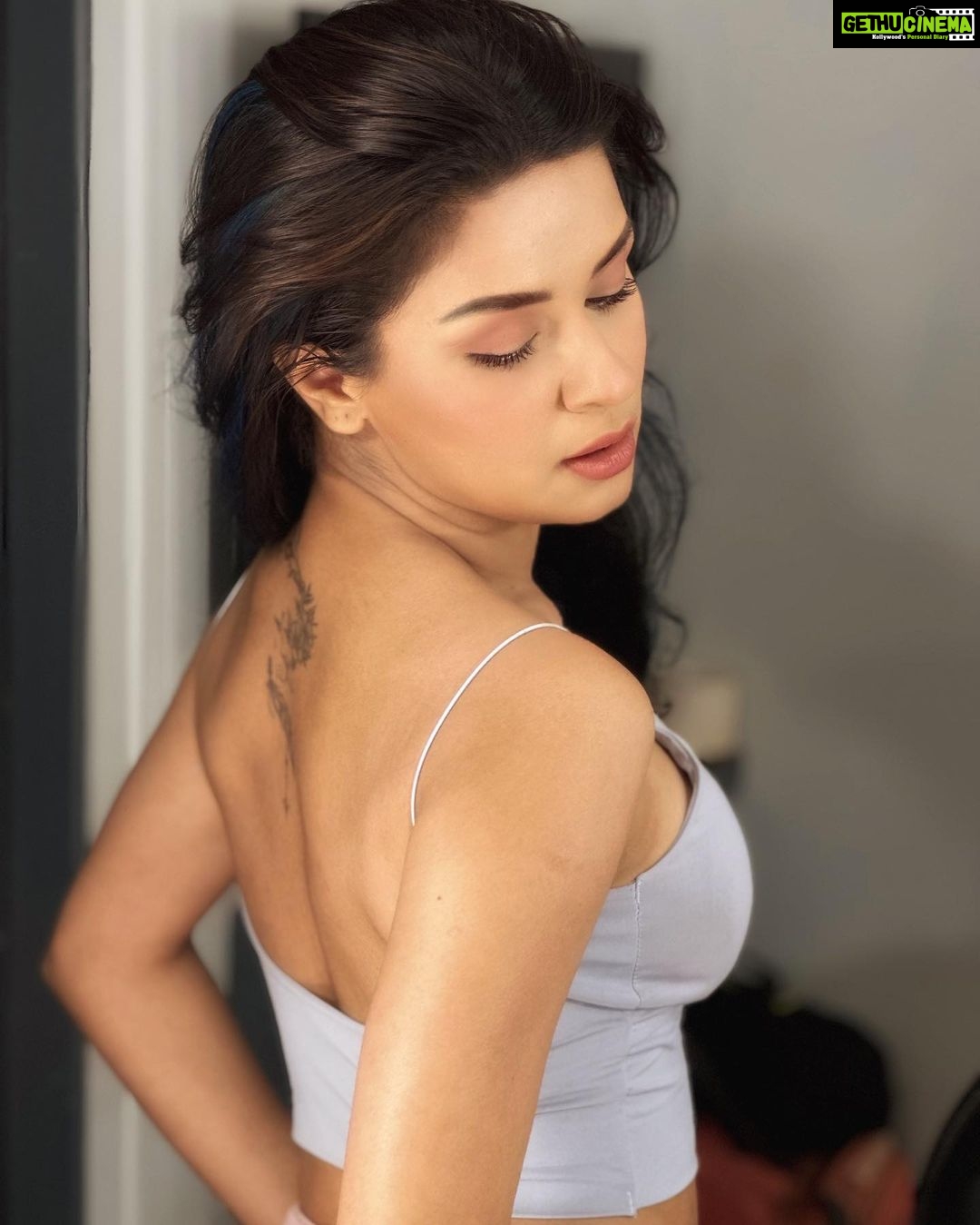 Actress Avneet Kaur HD Instagram Photos and Wallpapers June 2023 | Gethu Cinema