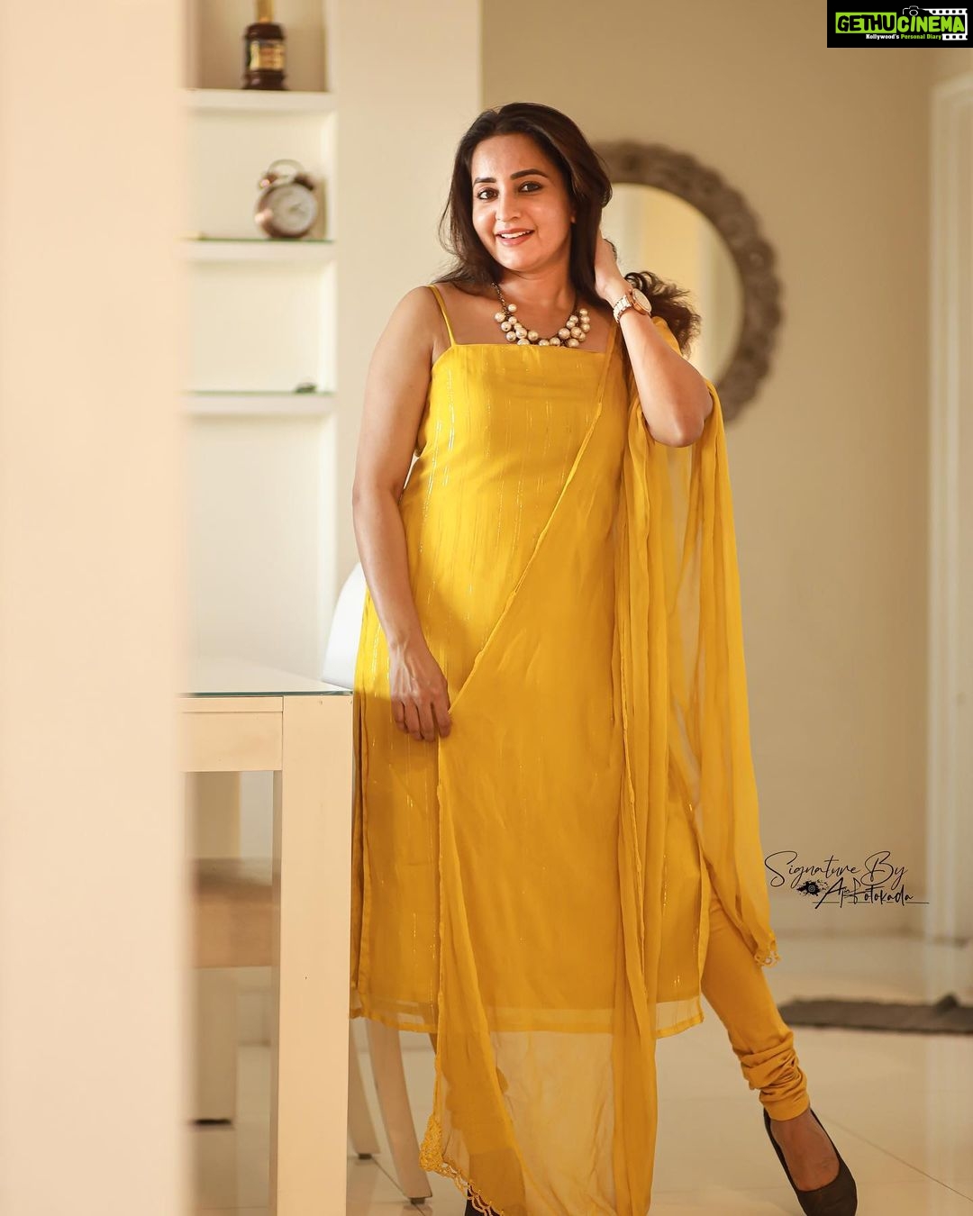 Actress Bhama HD Instagram Photos and Wallpapers April 2023 | Gethu Cinema