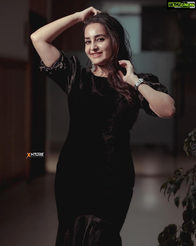 Actress Bhama HD Instagram Photos and Wallpapers July 2023 | Gethu Cinema