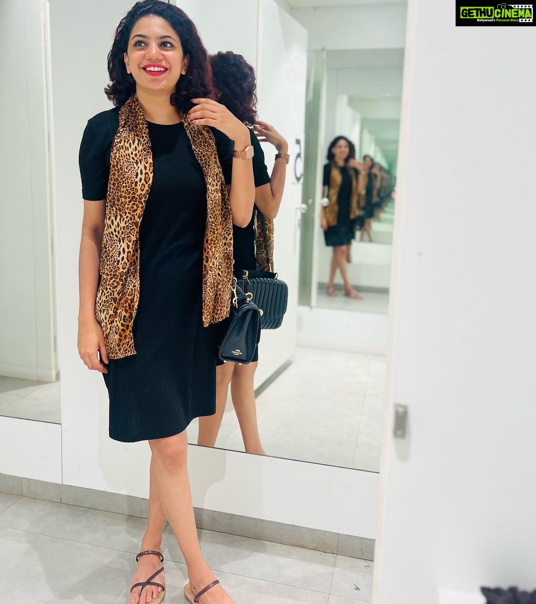 Actress Deepa Thomas HD Instagram Photos and Wallpapers June 2023 ...