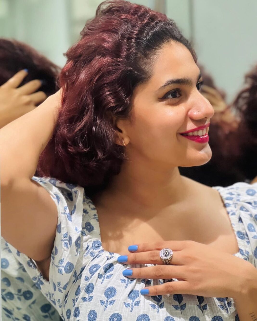 Actress Deepa Thomas HD Photos and Wallpapers July 2023 - Gethu Cinema