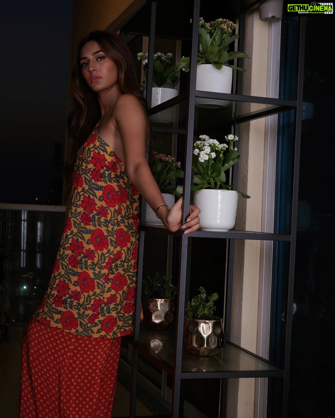 Actress Erica Fernandes HD Instagram Photos and Wallpapers June 2023 ...